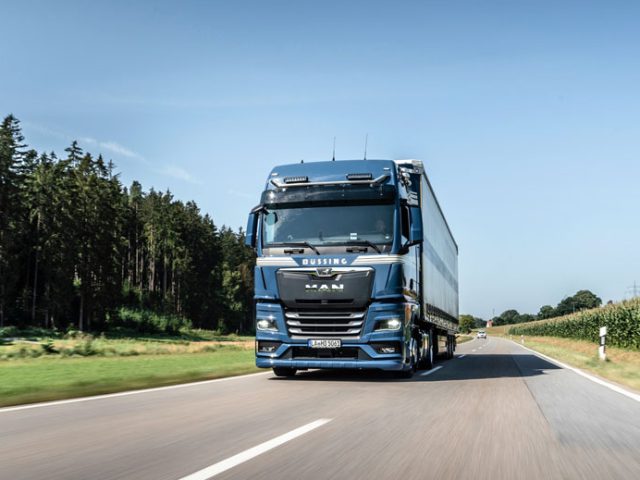 Commercial Truck and Trailer Rental Solutions - Collease